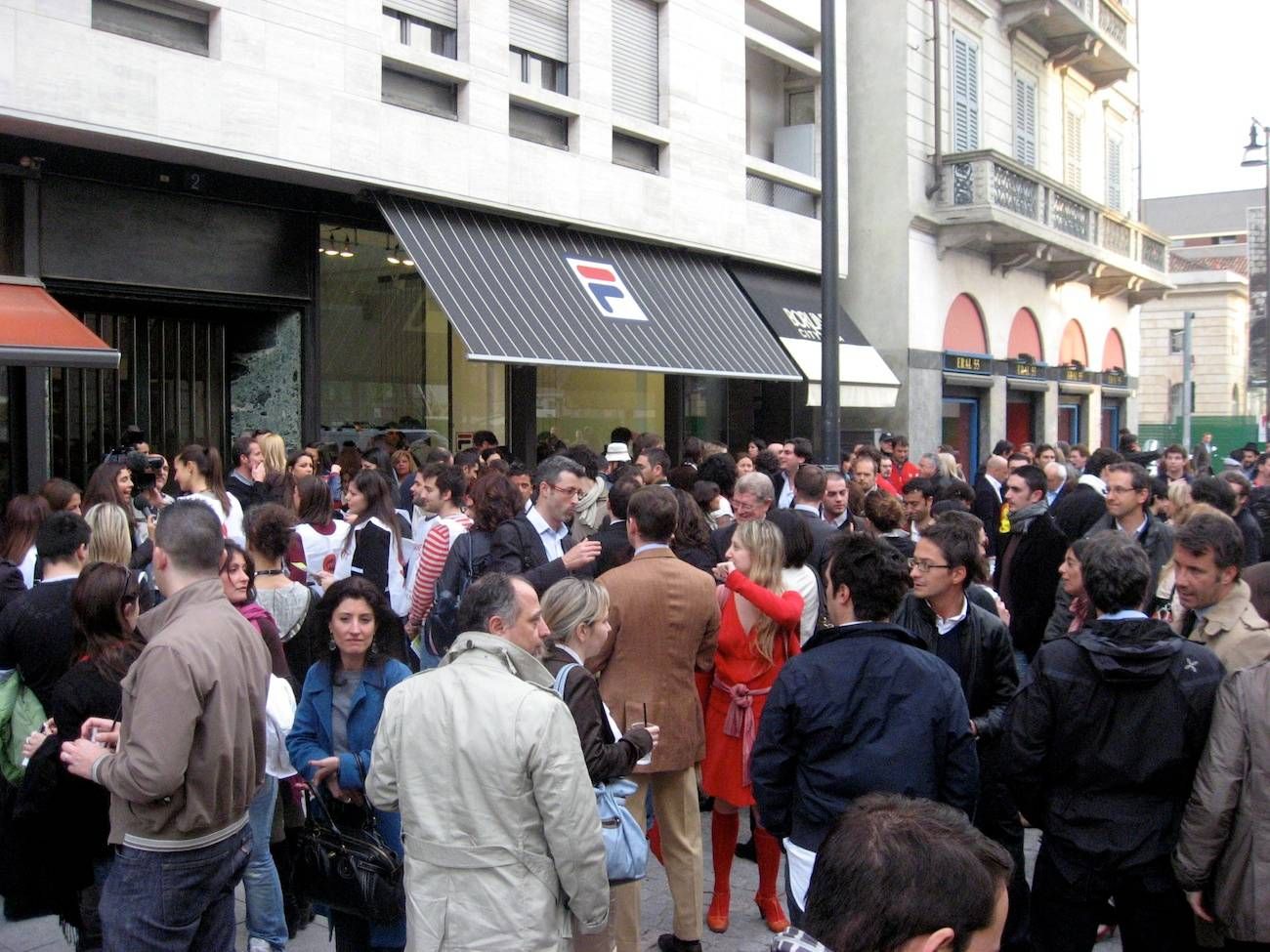 FILA FLAGSHIP STORE - Adverteam