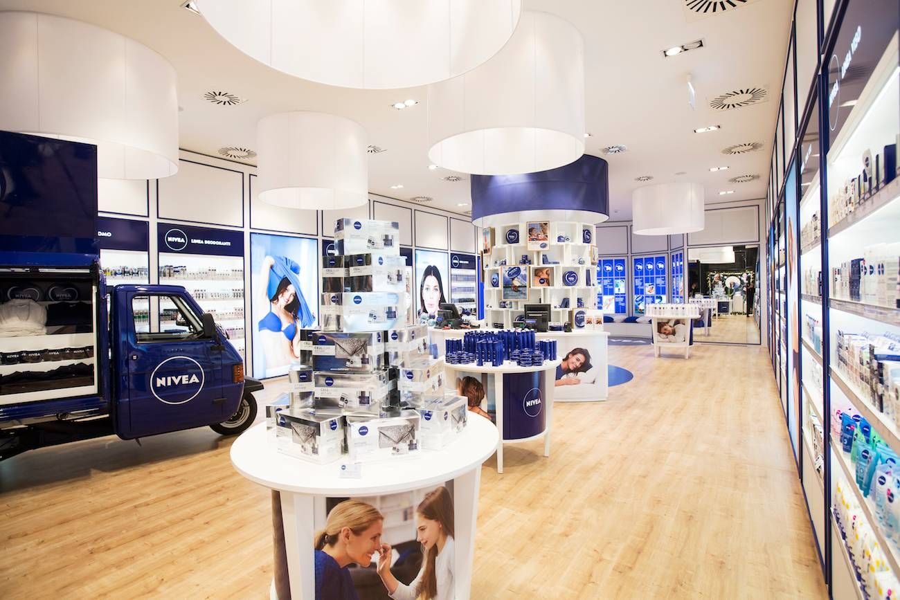 PERMANENT NIVEA SHOP - adverteam